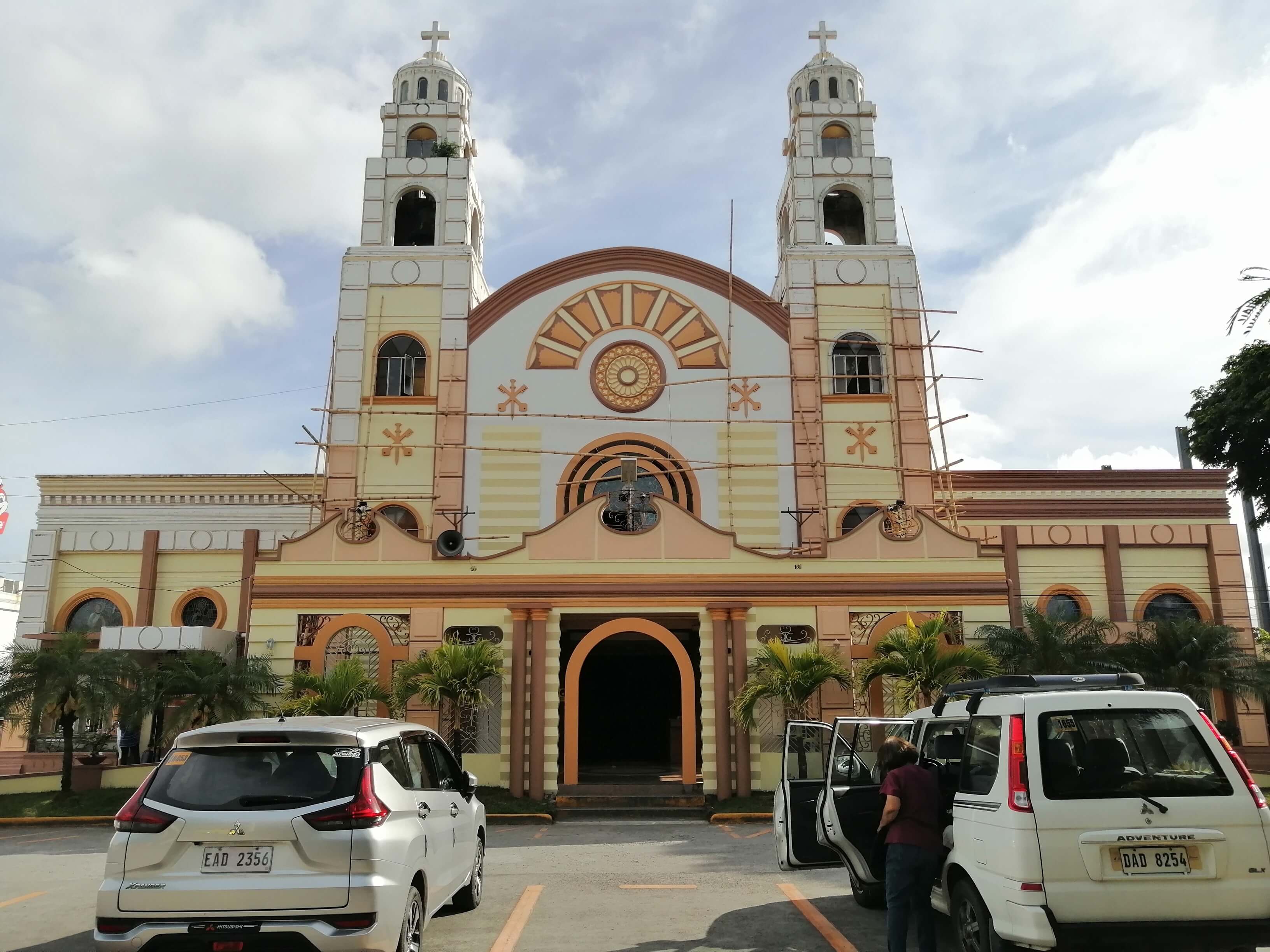 Visita Iglesia in Sorsogon – Ben Goes Where
