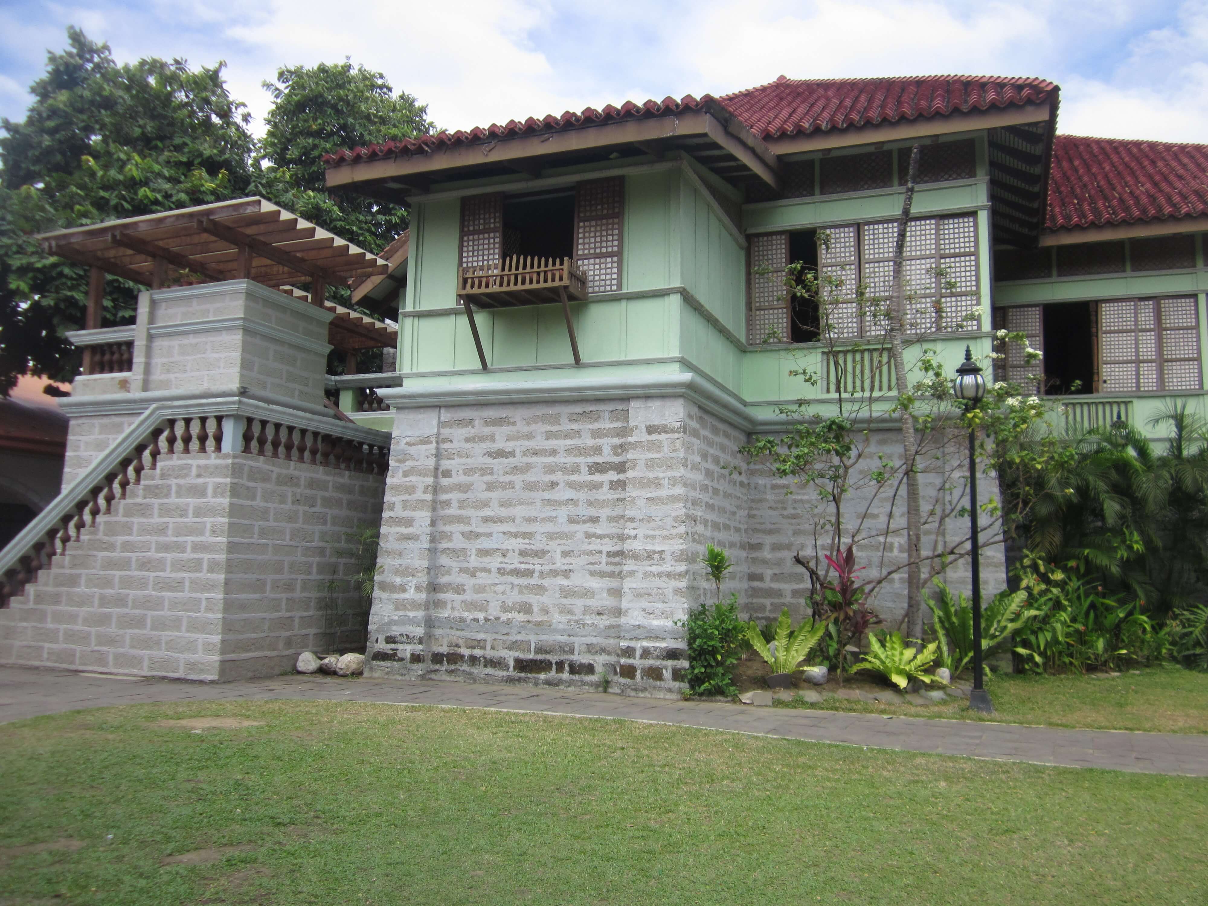 Laguna: Hugging the Southern Shores of Philippines’ Largest Lake – Ben ...